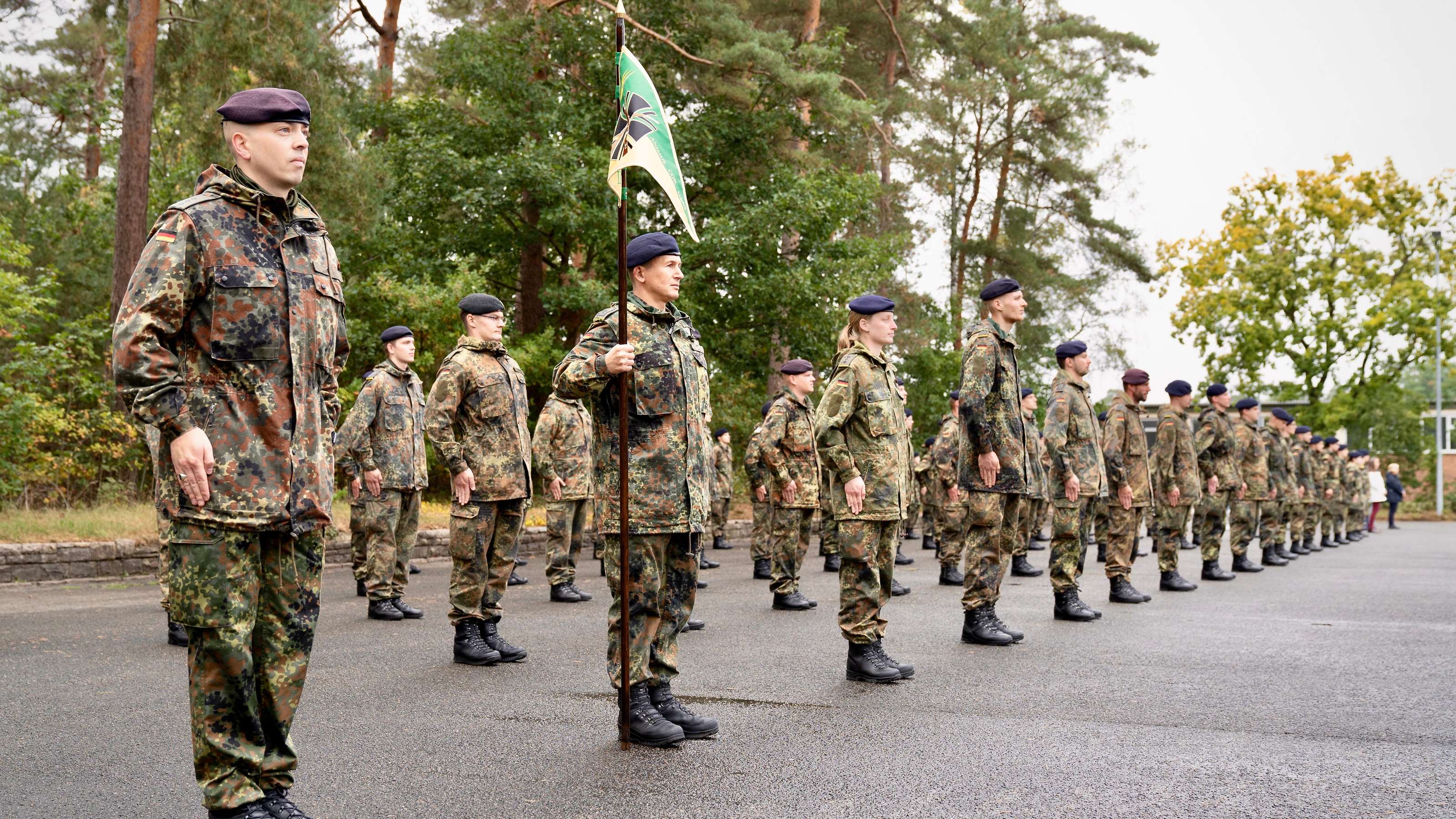ElokaBtl 912 erhält neue Grundausbildungskompanie