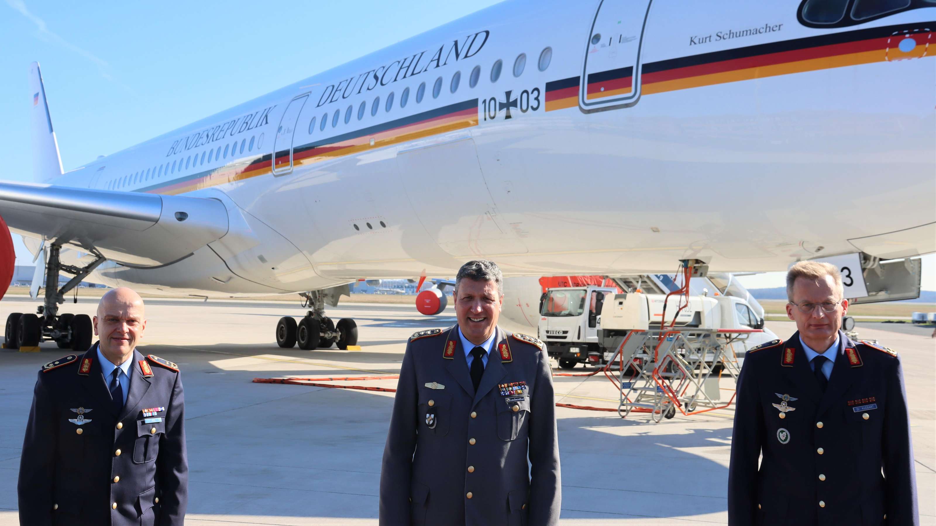 Wunderbar Luftfahrtamt Der Bundeswehr Bildnull