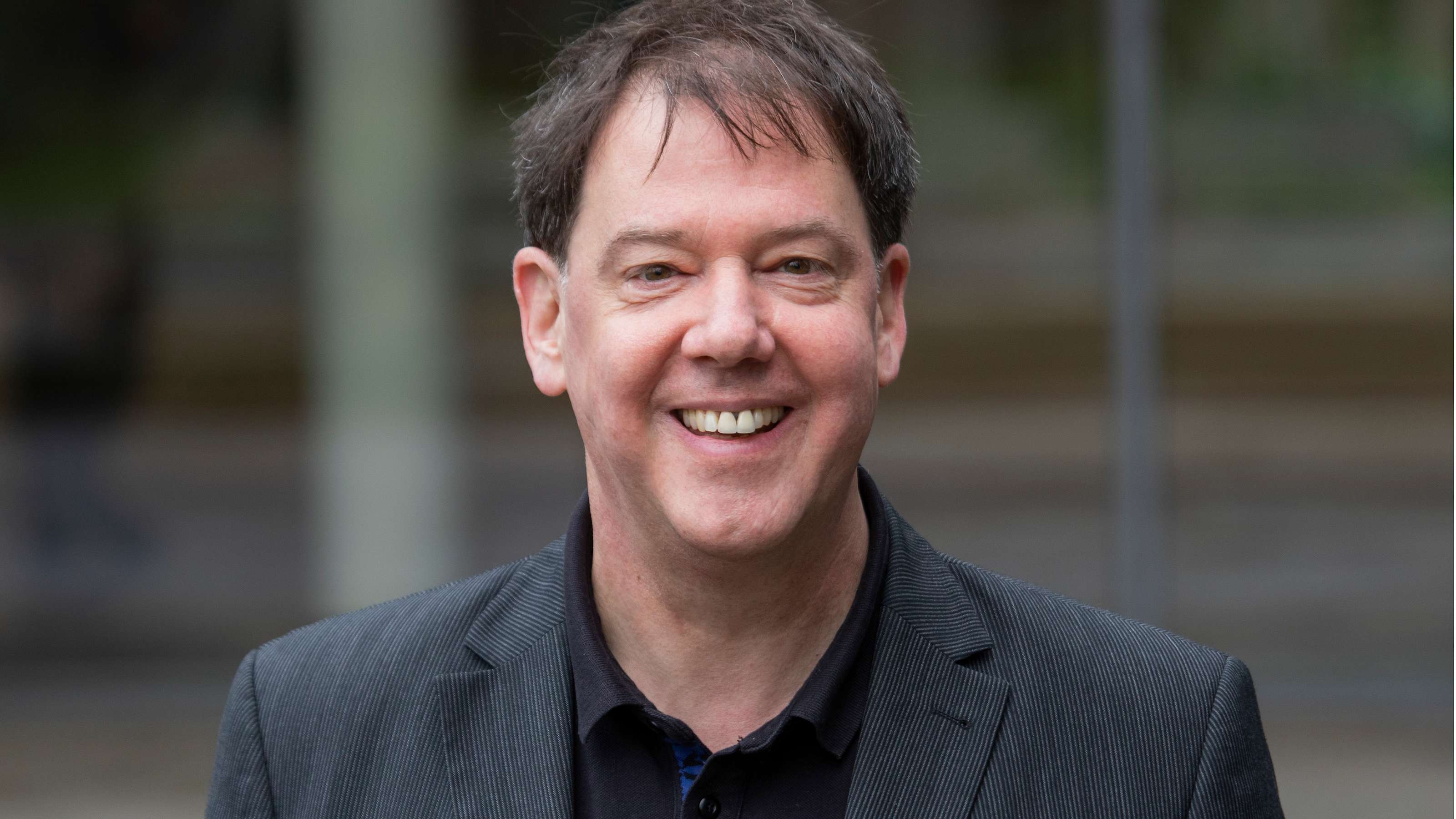 Professor Dr. Stefan Bayer