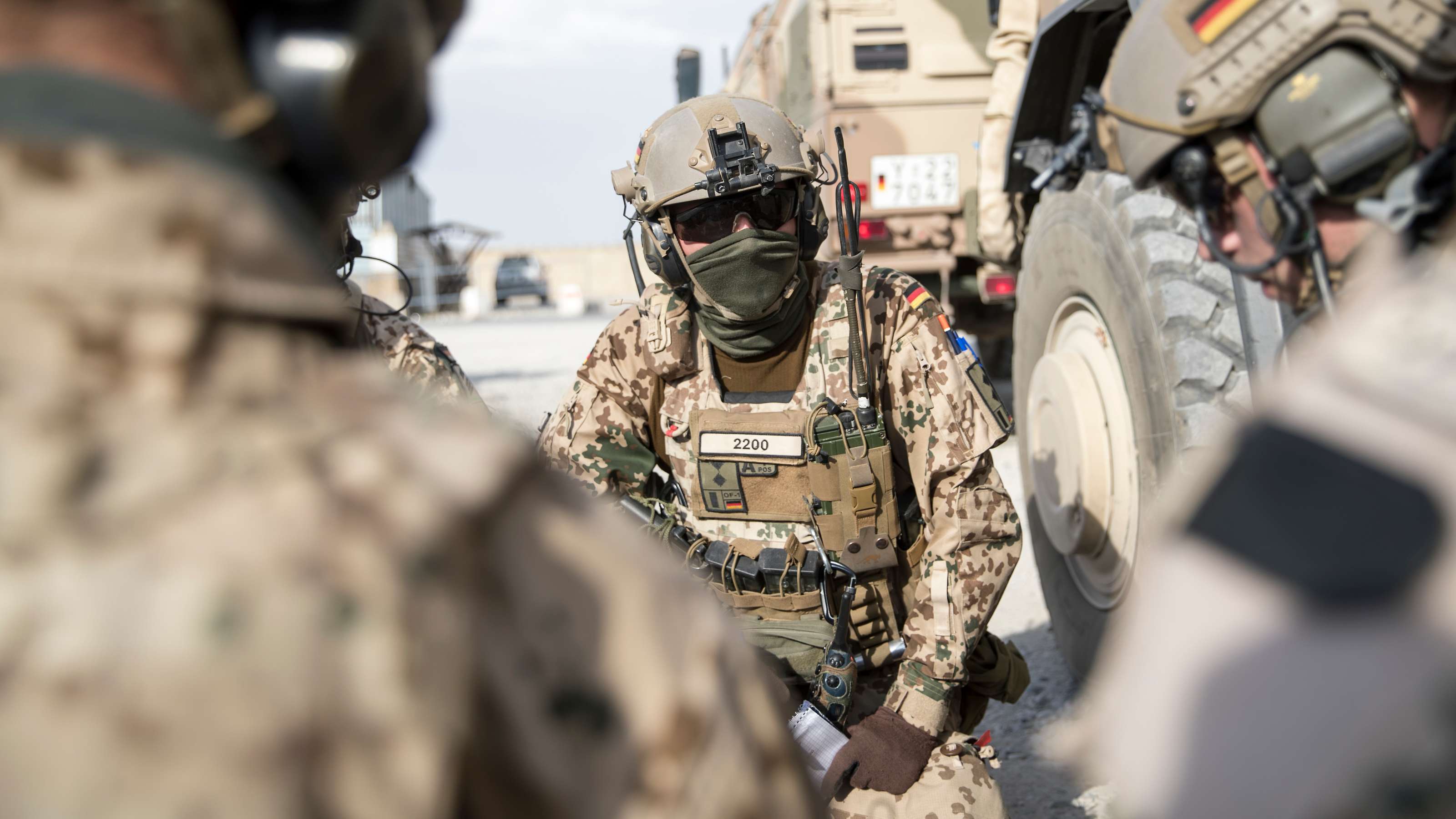 Schützen, versorgen, unterstützen: Multinationale Force Protection im ...