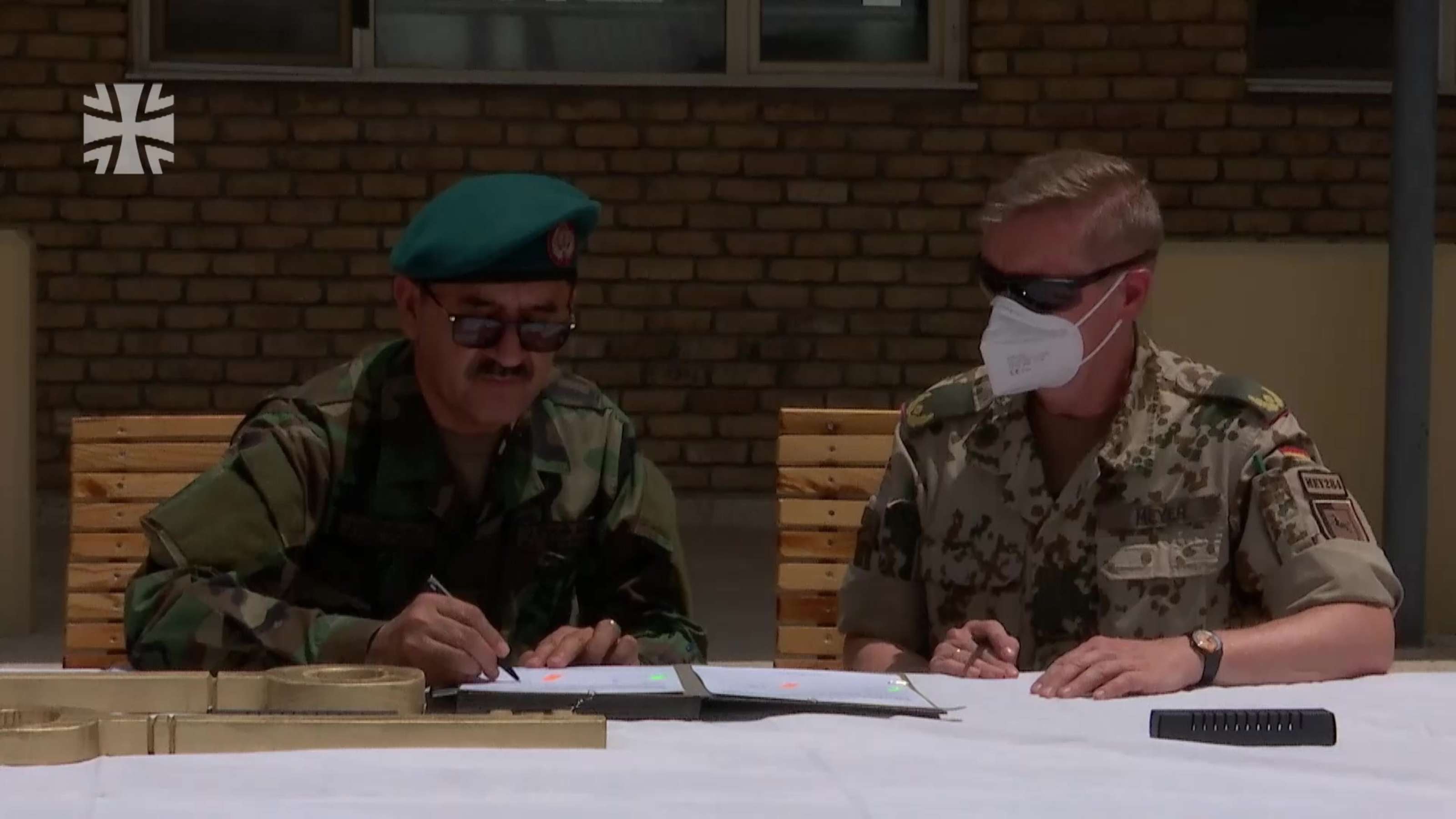 Bundeswehr übergibt Camp Marmal symbolisch an Afghanen