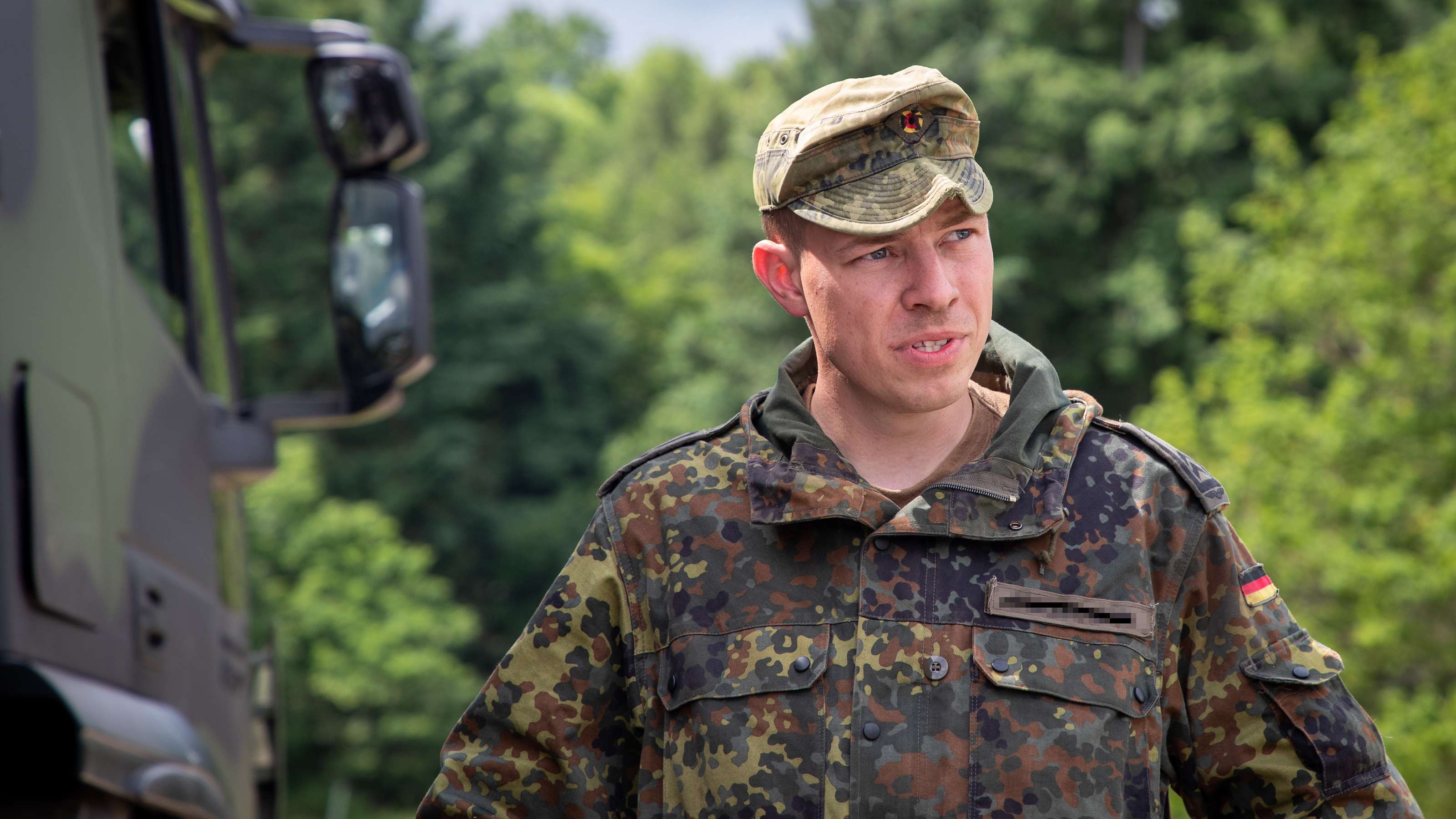 Oberfeldwebel H. – Experte für Satellitenkommunikation