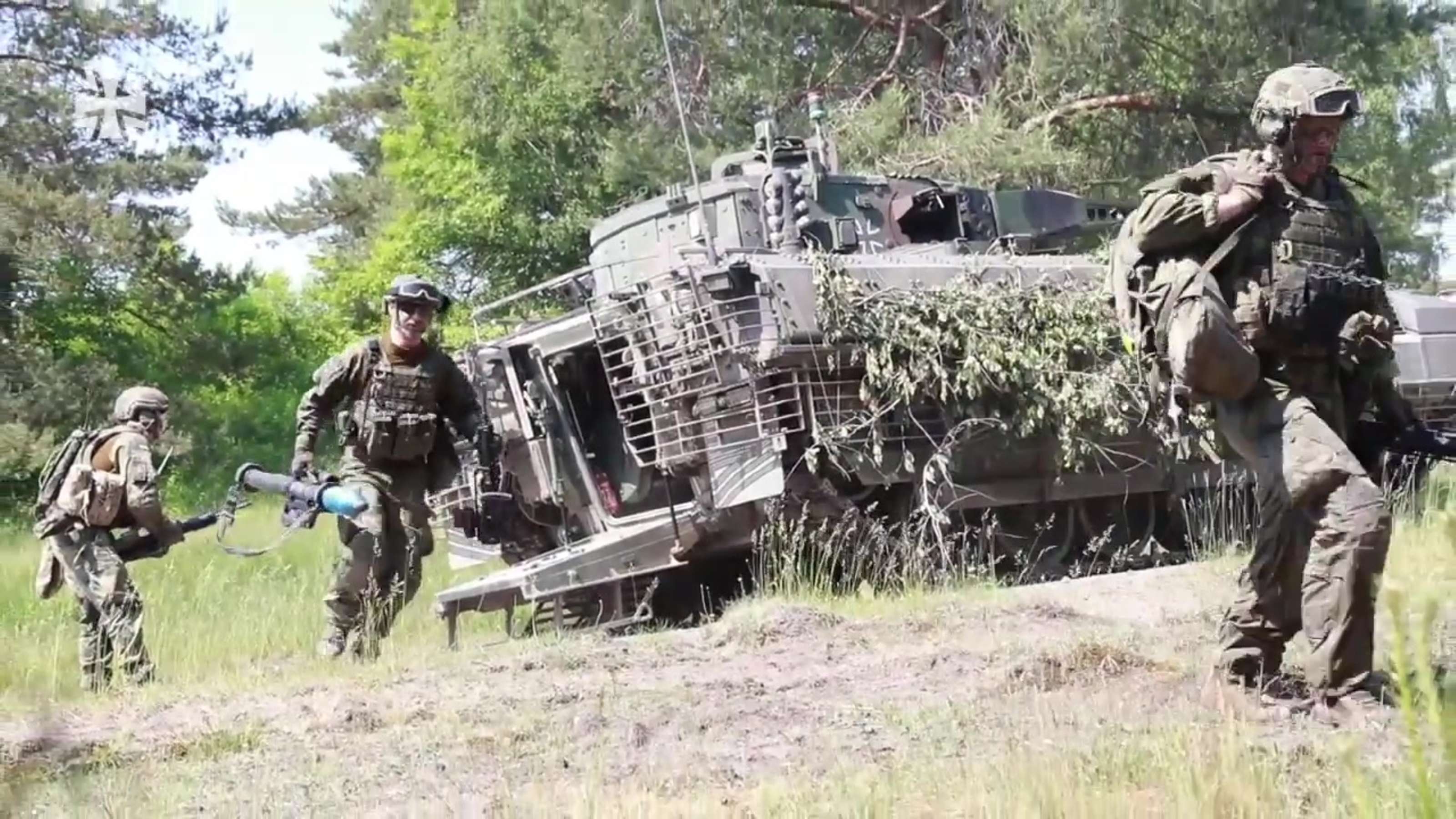 Panzertruppe Übungen: Panzertruppen Übungen – OVFRQ