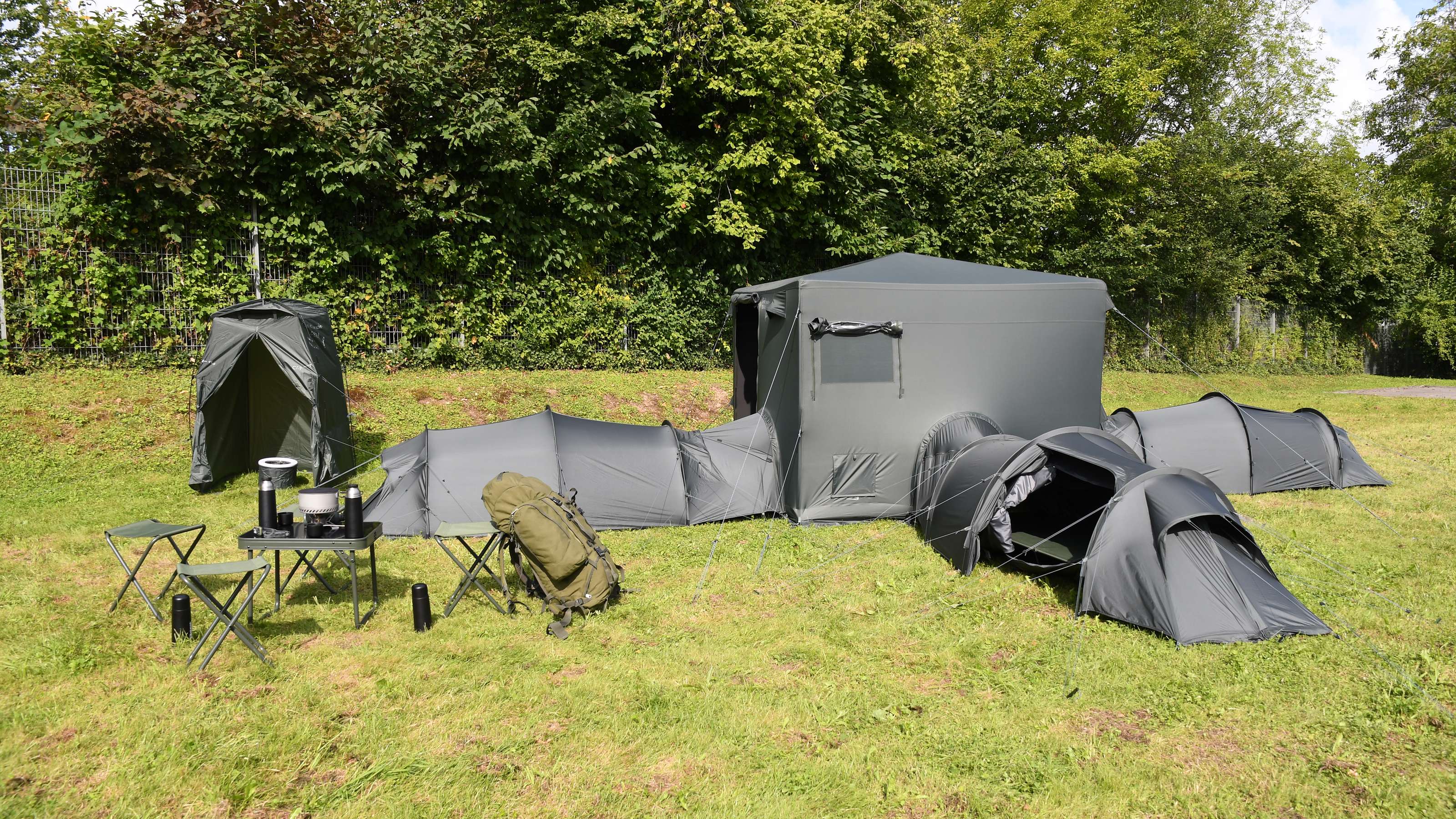 Neue Zelte für die Truppe