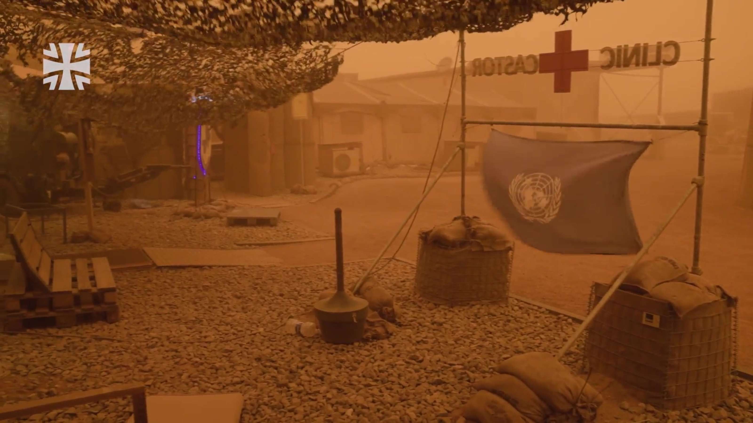 Sandsturm über Camp Castor