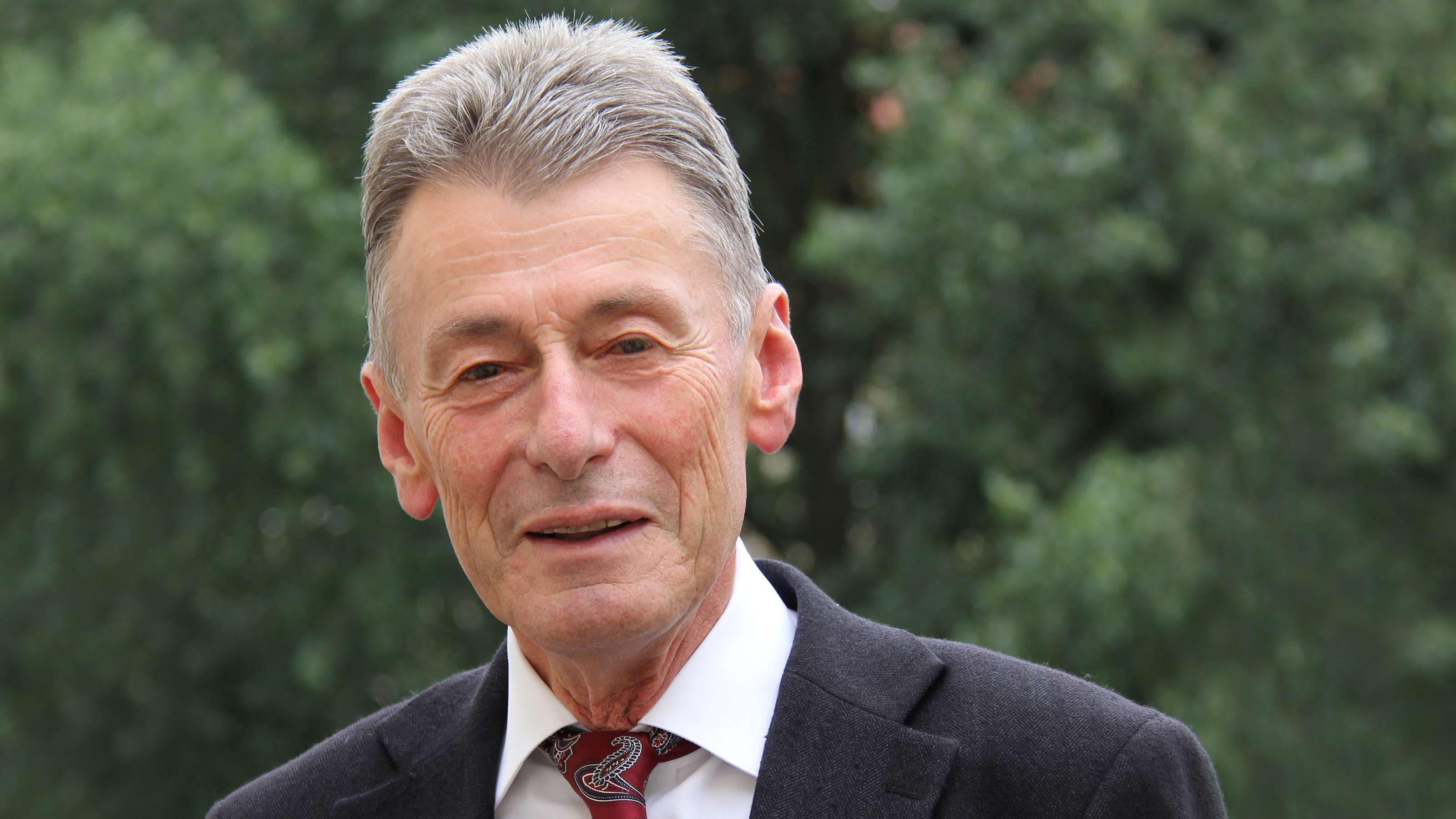 Militärgeneralvikar a.D. Walter Wakenhut wird 80