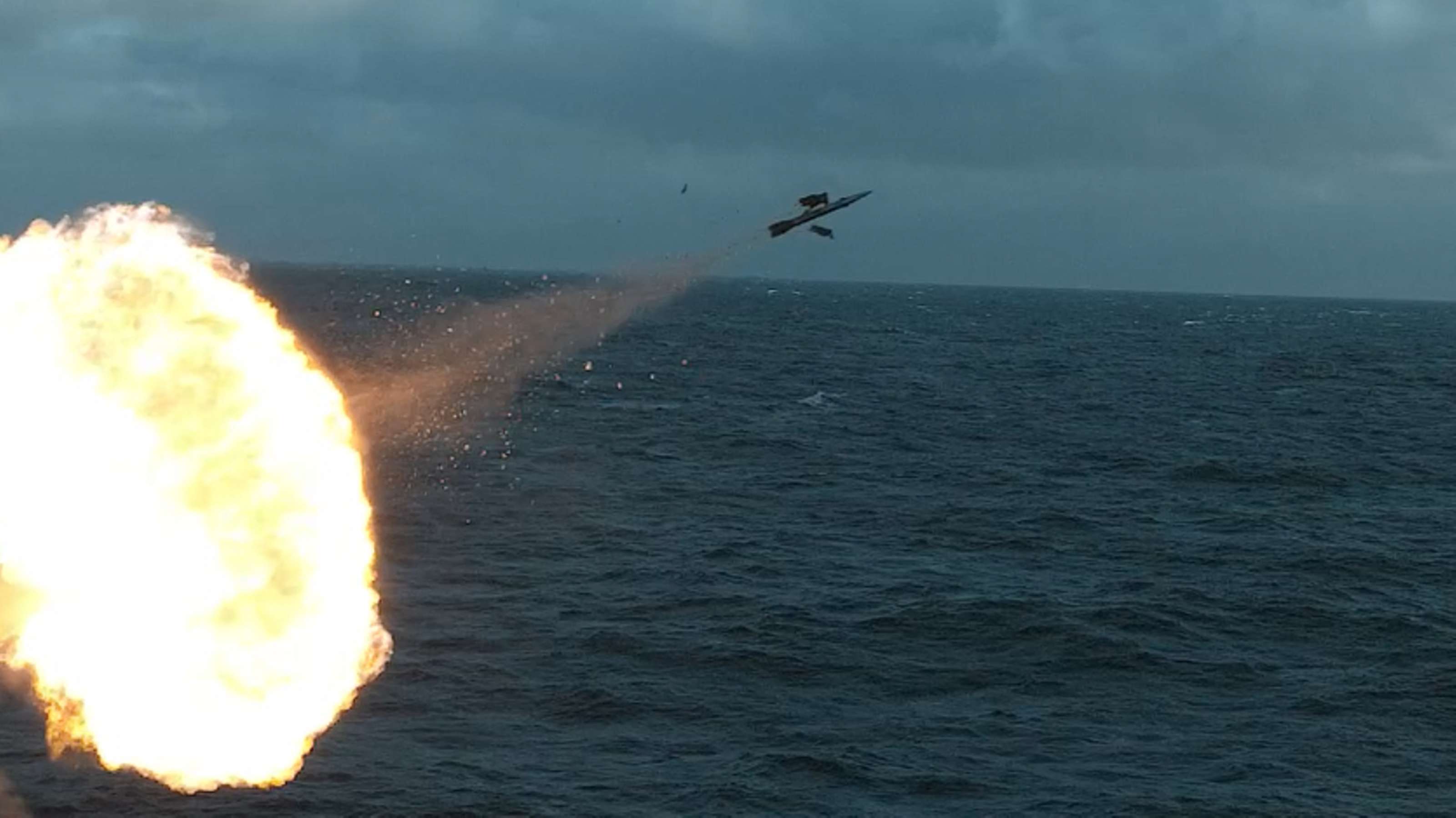 127 mm Vulcano-Munition erfolgreich von Fregatte verschossen