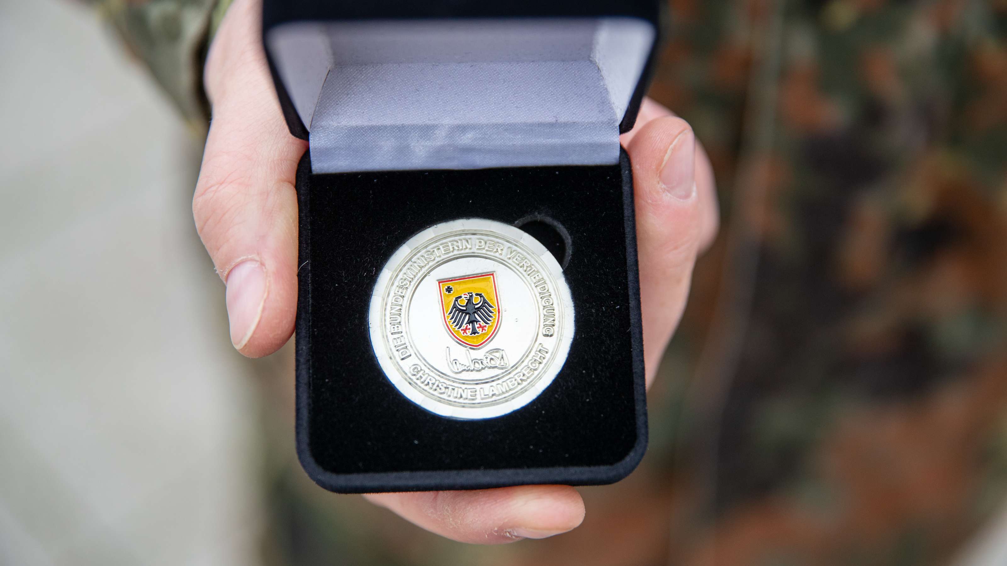 Corona-Amtshilfe der Bundeswehr: Würdigungsappell im Bendlerblock