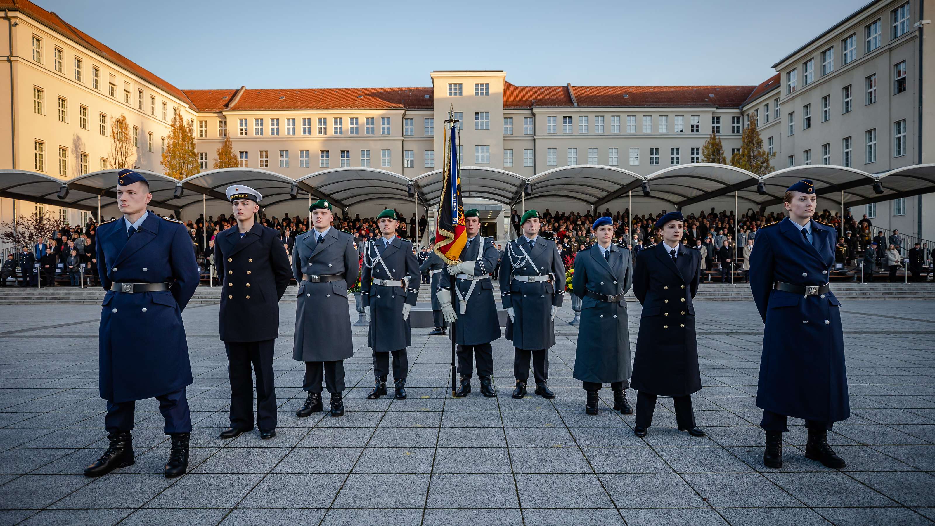 Feierliches Gelöbnis im Bendlerblock in Berlin