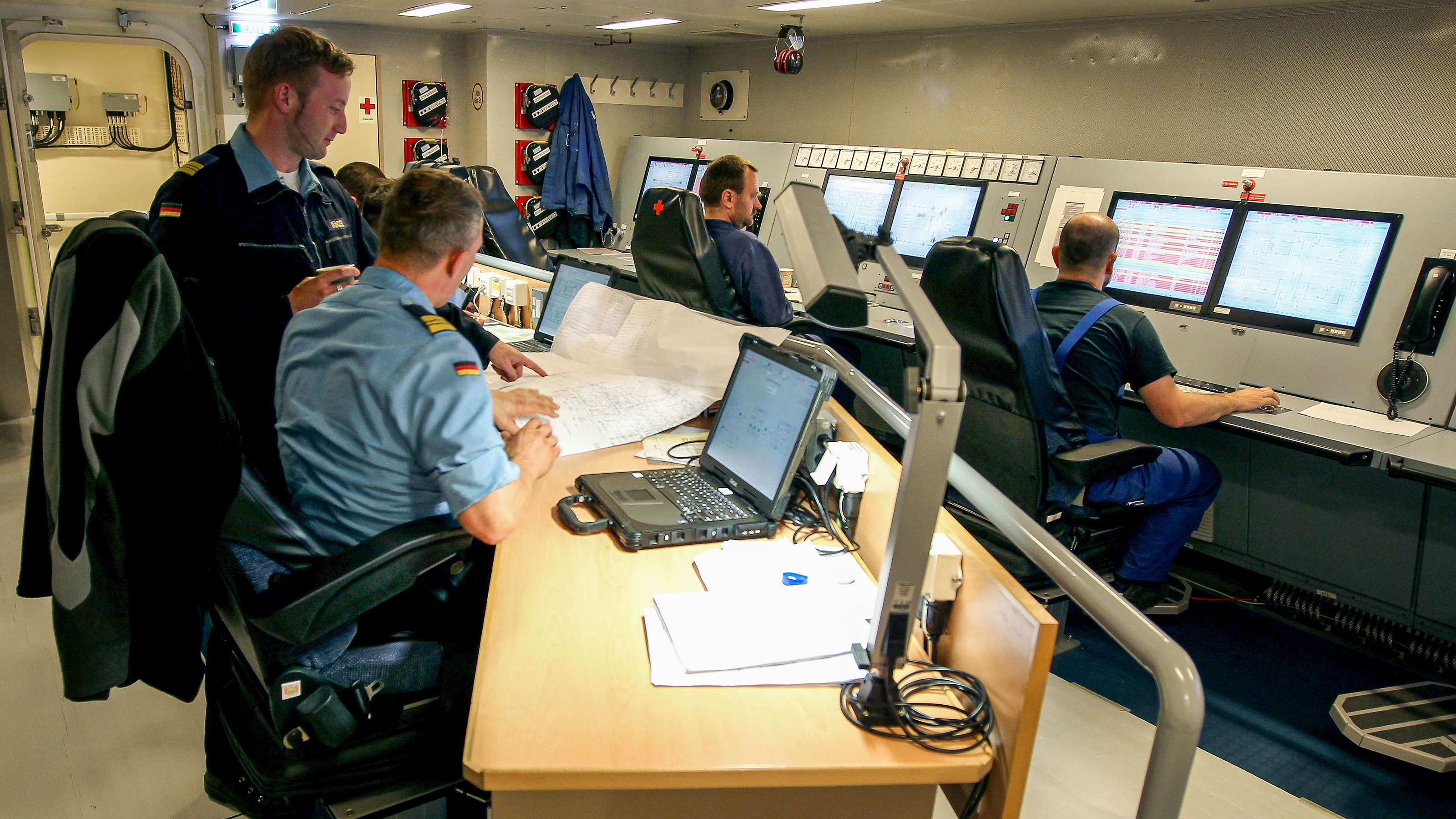 Die Betriebszentrale eines Kriegsschiffs