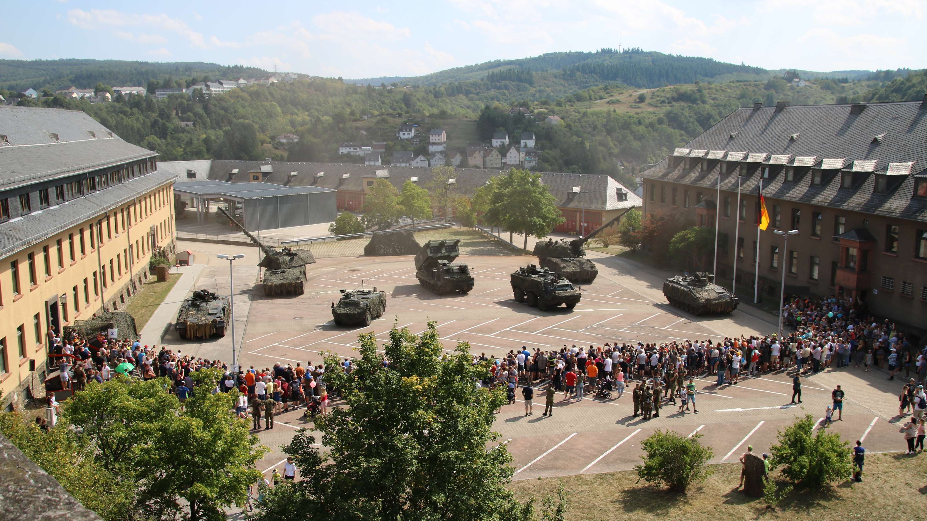 Die Artilleristen in Idar-Oberstein laden alle Bürger ein