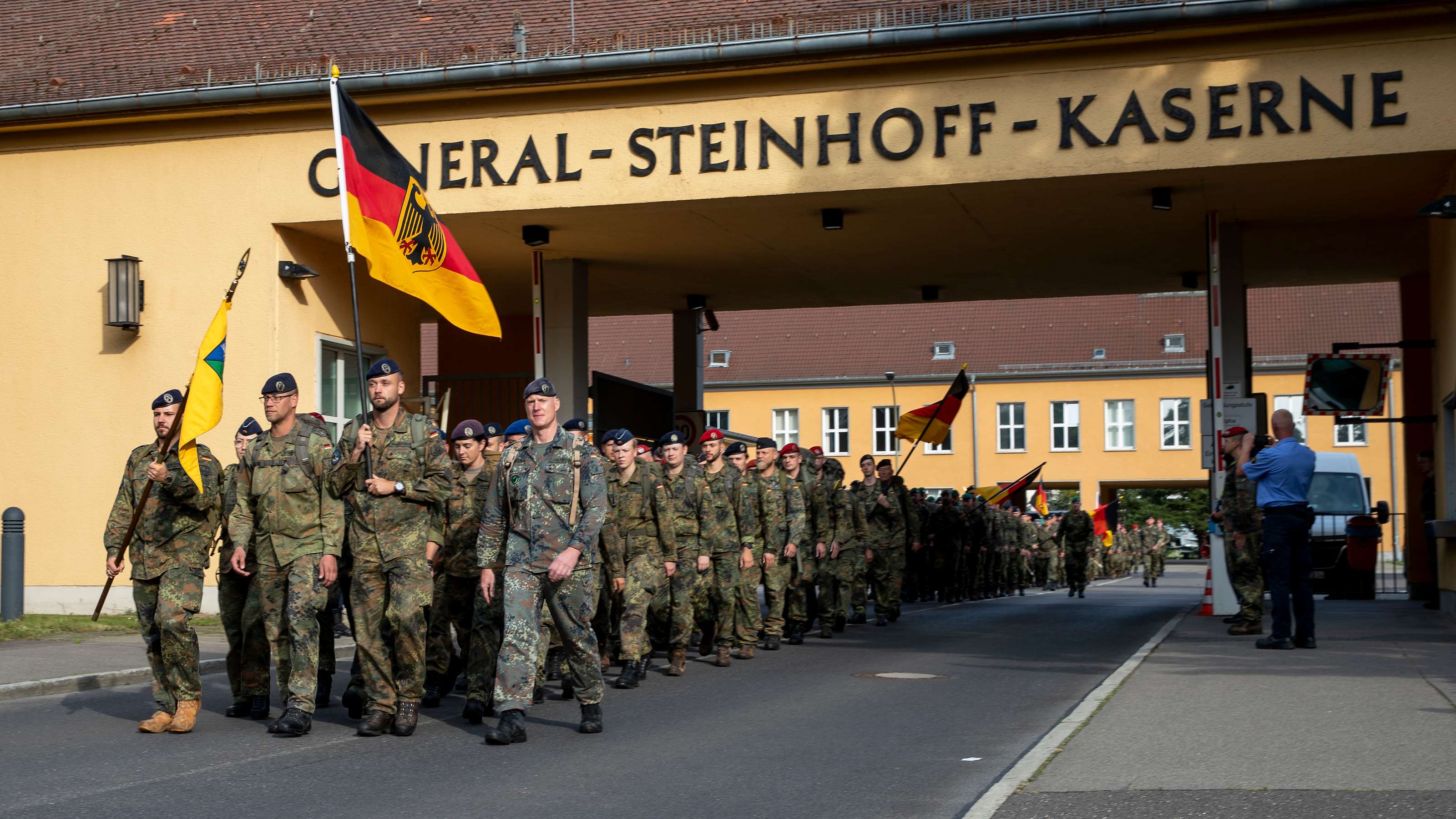 Die Erkennungsmelodie Der Bundeswehr – FIHIDU