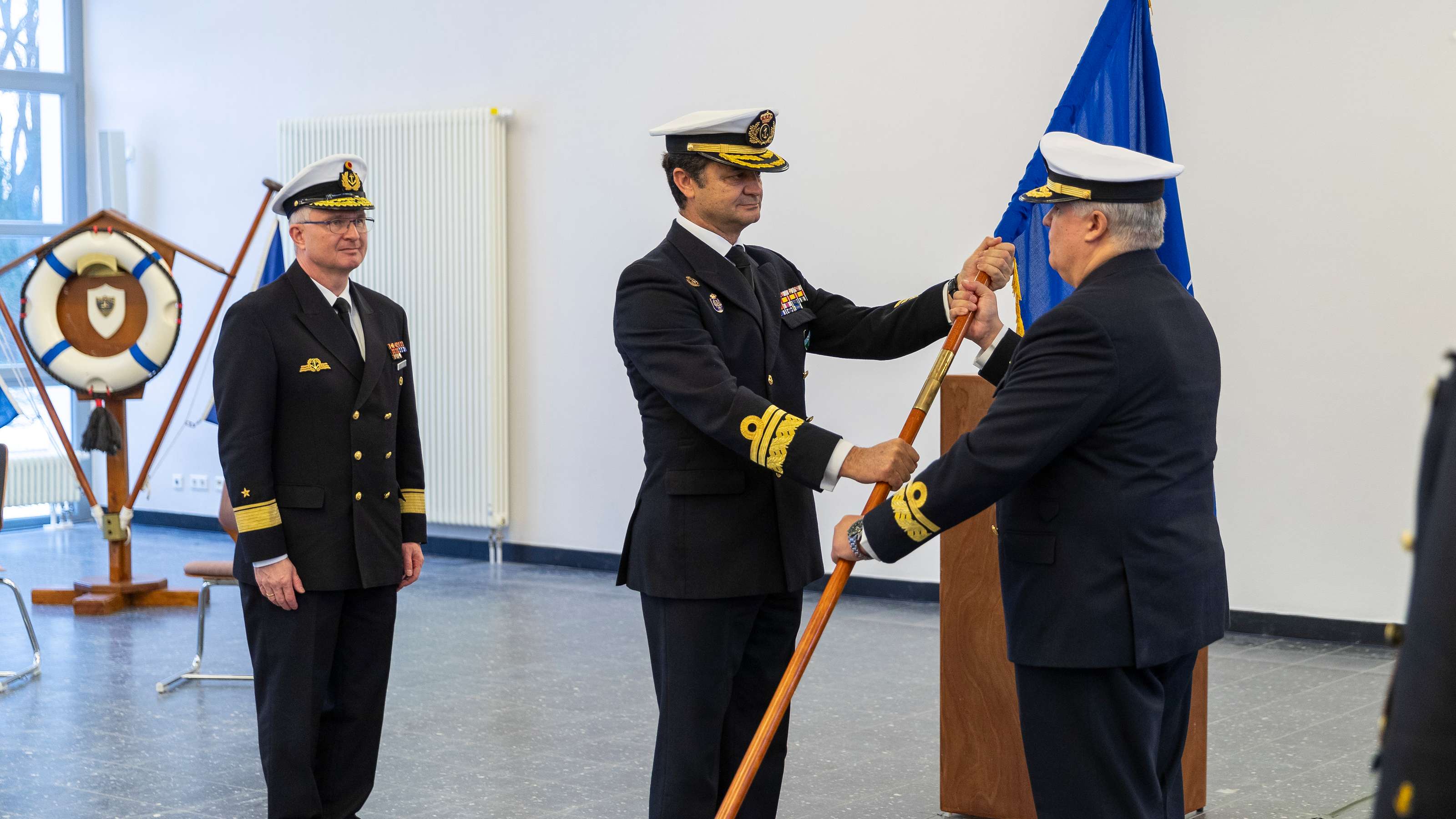 Deutsche Marine übergibt Staffelstab