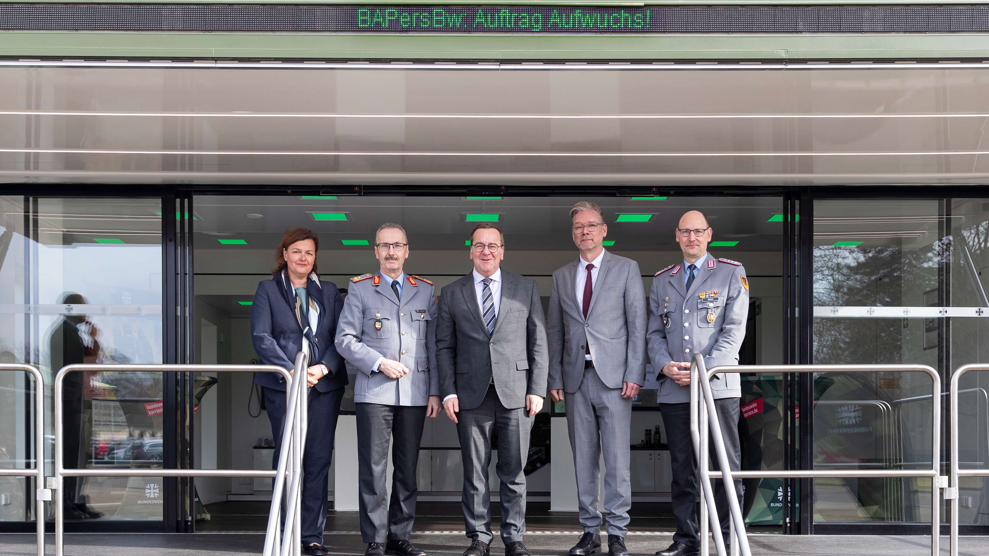 Verteidigungsminister Pistorius besucht BAPersBw