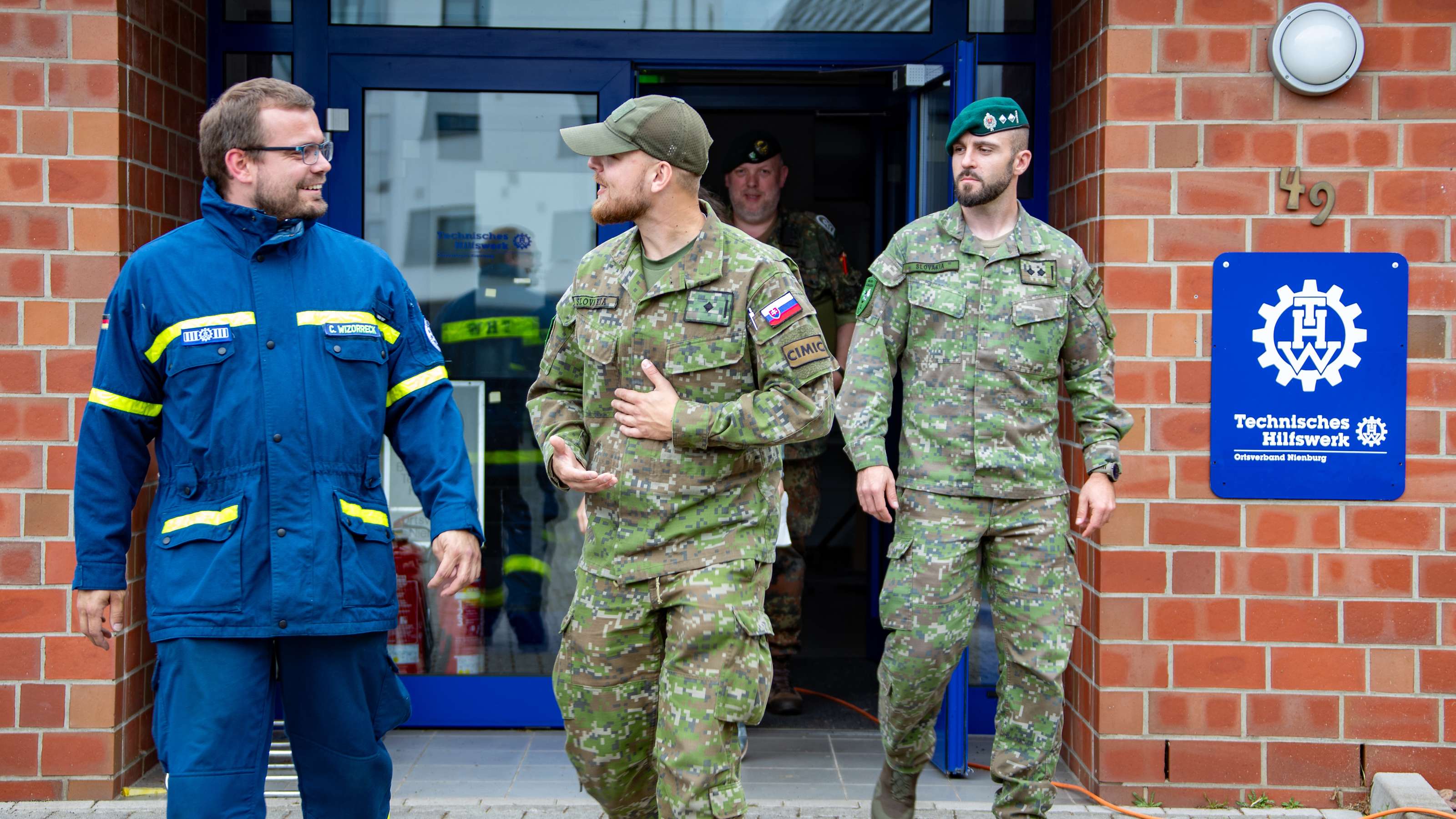 Zusammen arbeiten – gemeinsam verteidigen