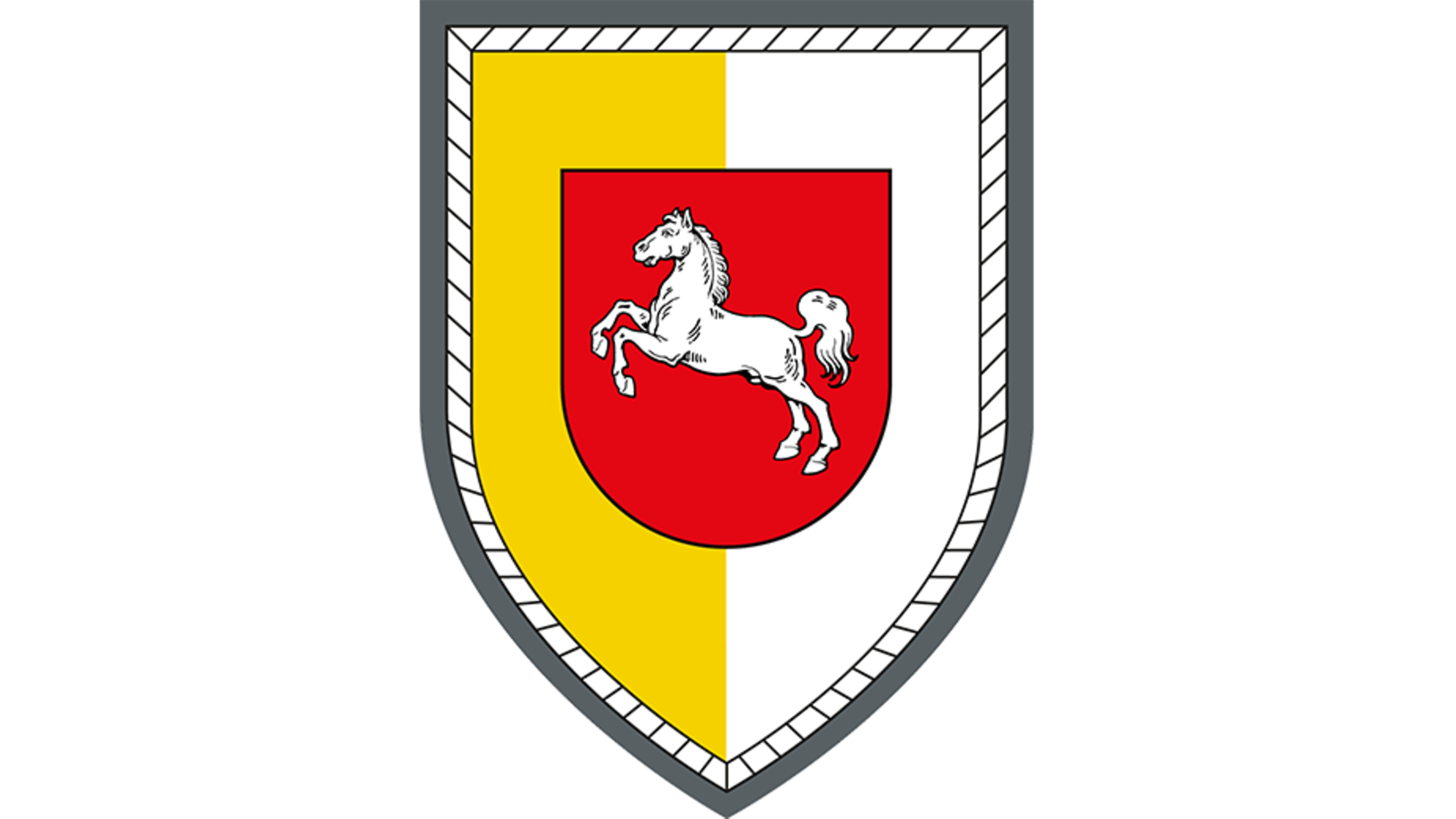 1 Armoured Division is a major unit of the Army.